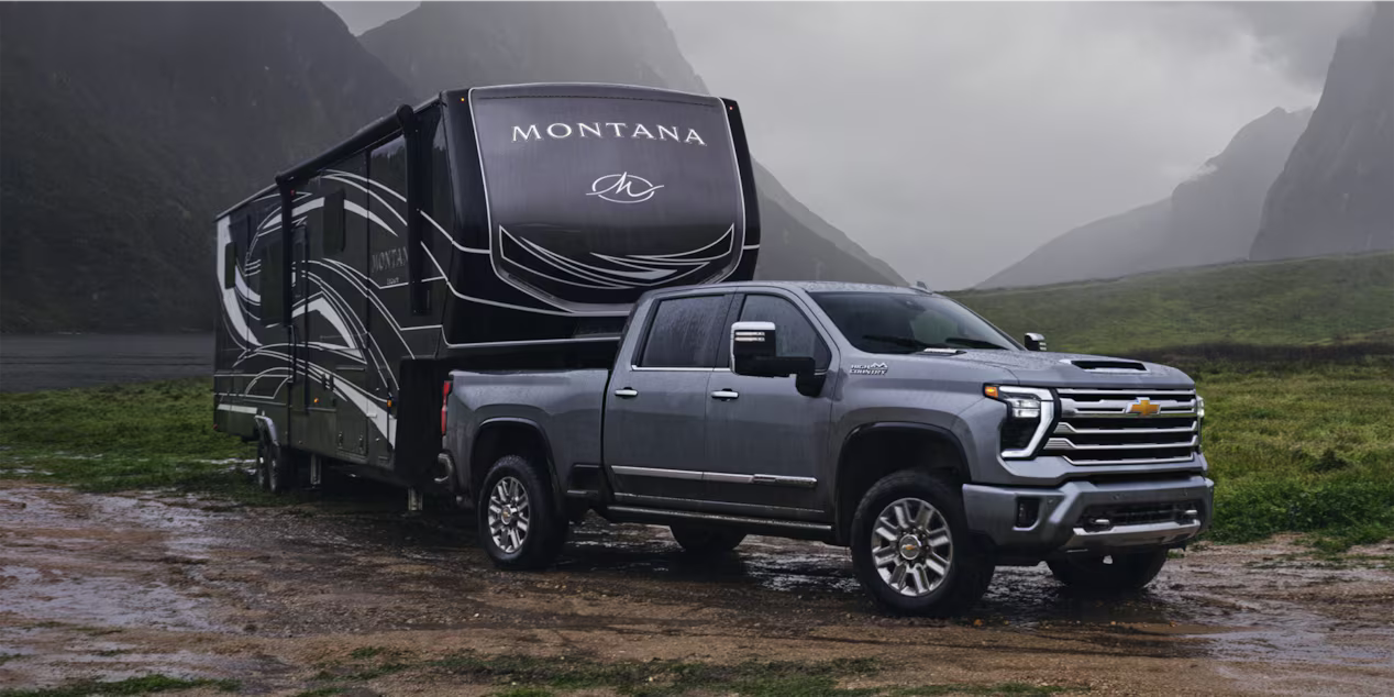 How Much Can the 2025 Chevrolet Silverado HD Tow and Haul?